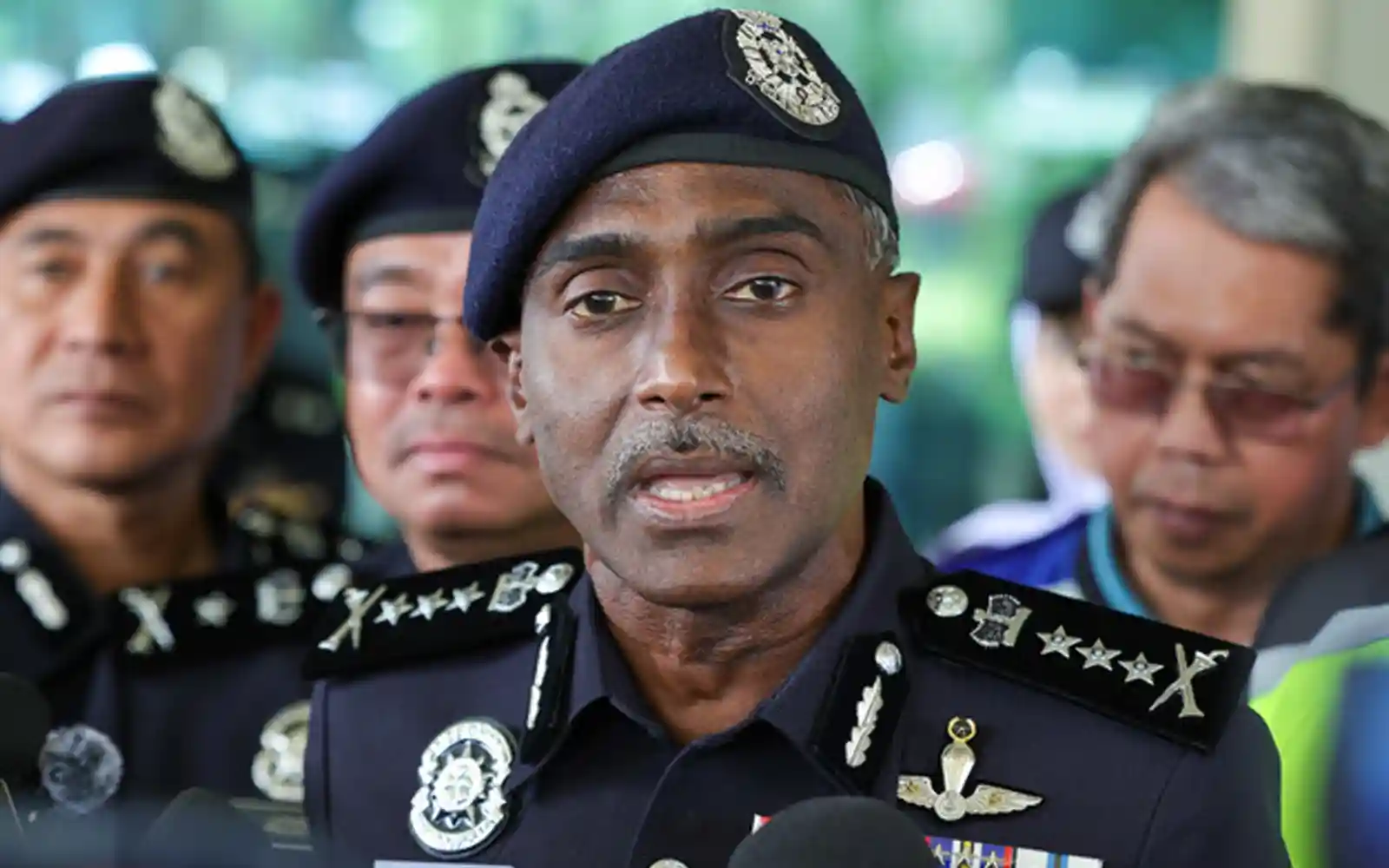 Johor cops bust RM1.29mil bitcoin mining syndicate