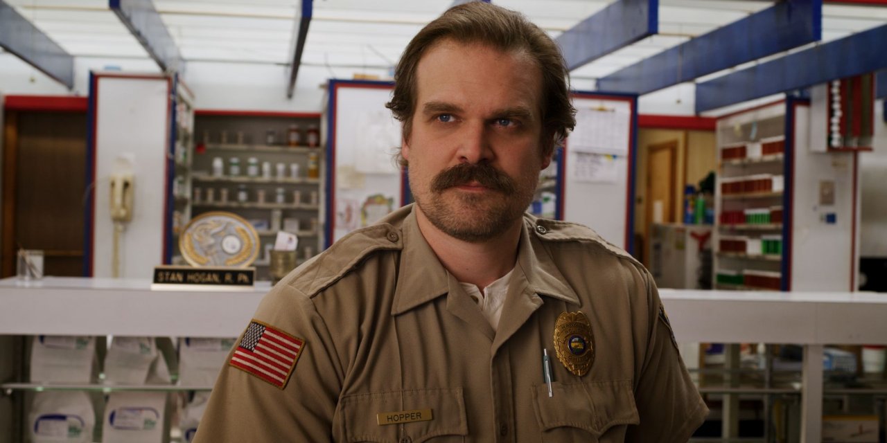 Stranger Things, David Harbour: "Ho iniziato una psicoterapia intensa e ...