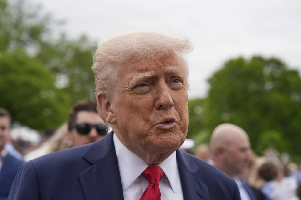 Trump and Democrats compete in unpopularity contest