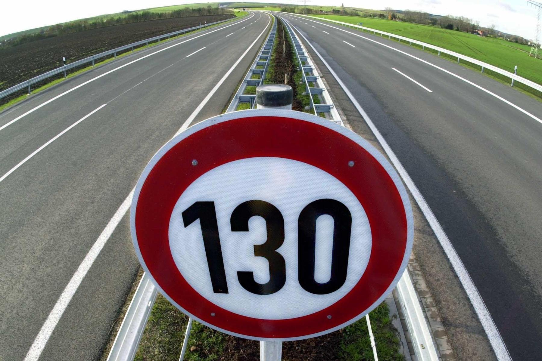 KfZ-Studie: Österreicher wünschen sich Tempolimit von 150 km/h
