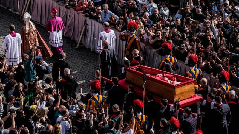 La Puglia prega per il Papa: messe nella basilica di San Nicola a Bari ...