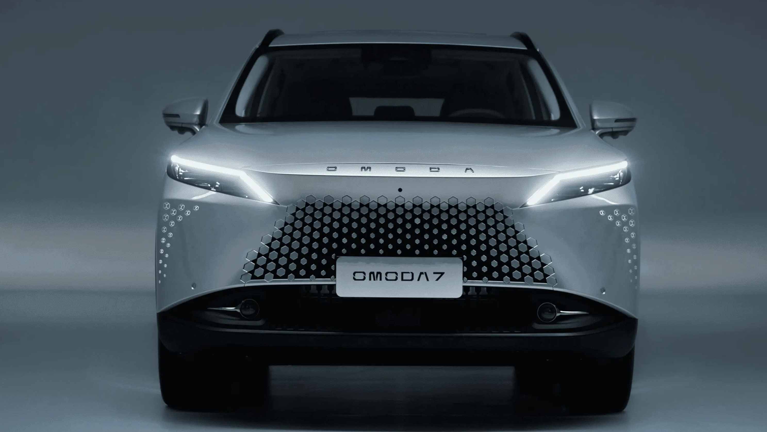 The Omoda 7 is a new 745-mile hybrid SUV coming your way this August