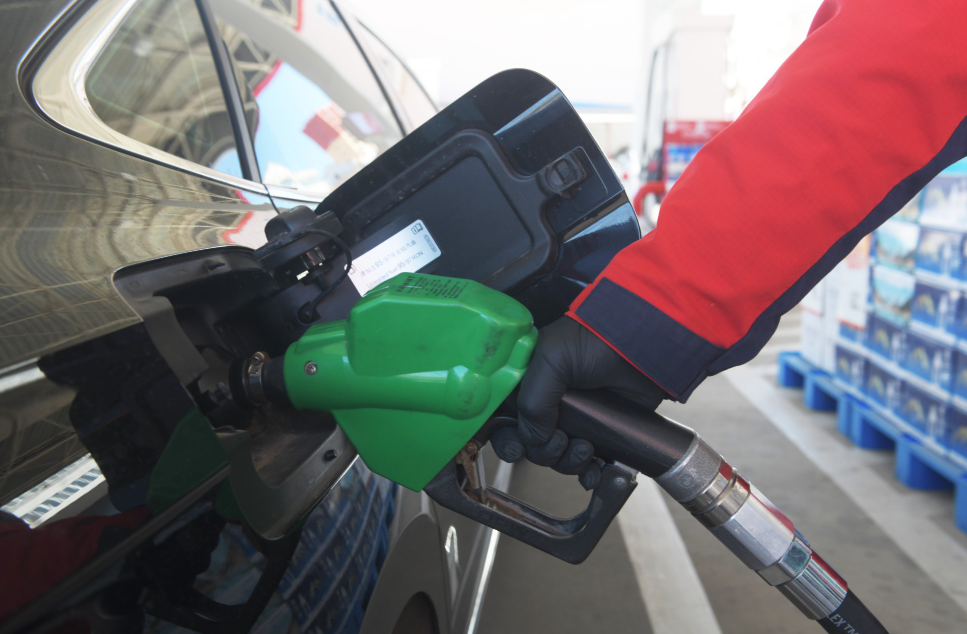 Driving tips for saving gas