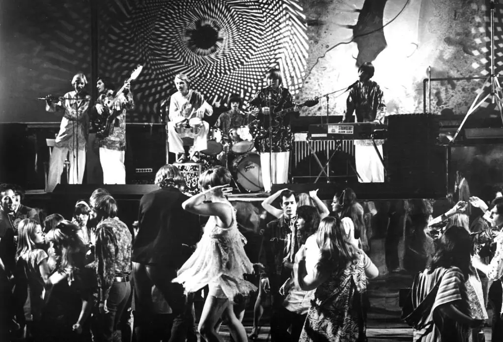 13 Music Groups from the ’60s That Blew Up Fast and Disappeared Just as ...