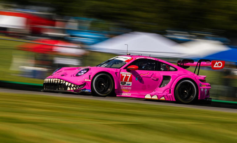 AO Racing’s Roxy and Rexy to appear at Air|Water show