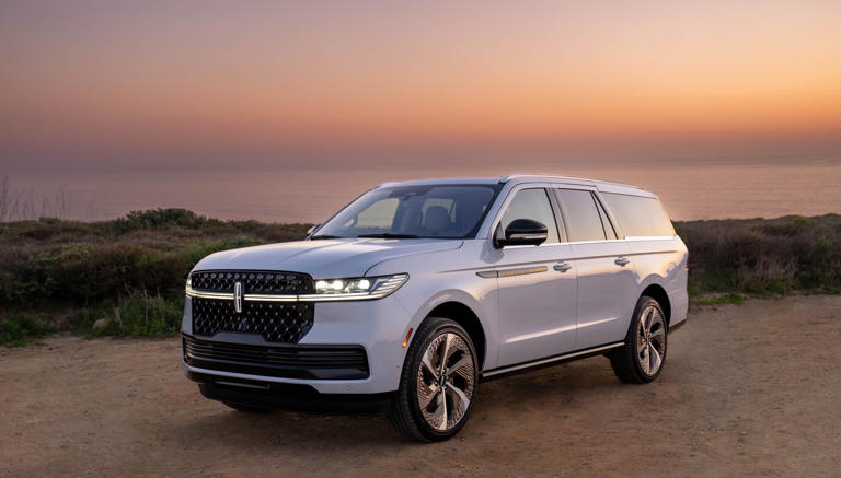 2025 Lincoln Navigator Returns with Grace and Vigor