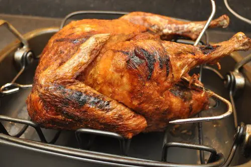 How to tell a real person from an AI-generated image