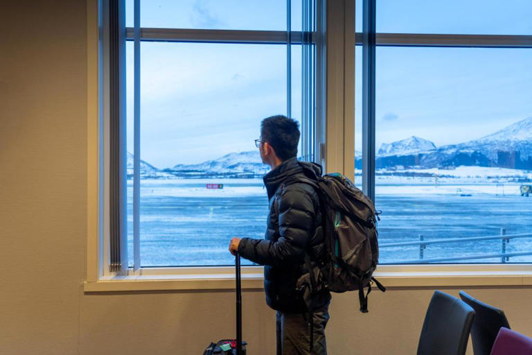 Booking.com: Holiday Travel Tips