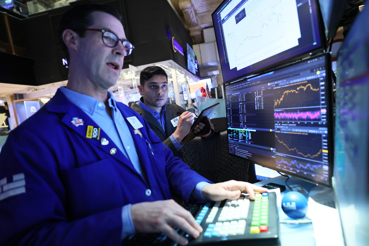 Stock Market Today: Traders Seek Turnaround Trade to Cap off Hallow-Week