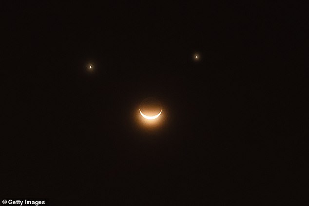 Extraterrestrial emoji! A 'smiley face' will form in the night sky this ...