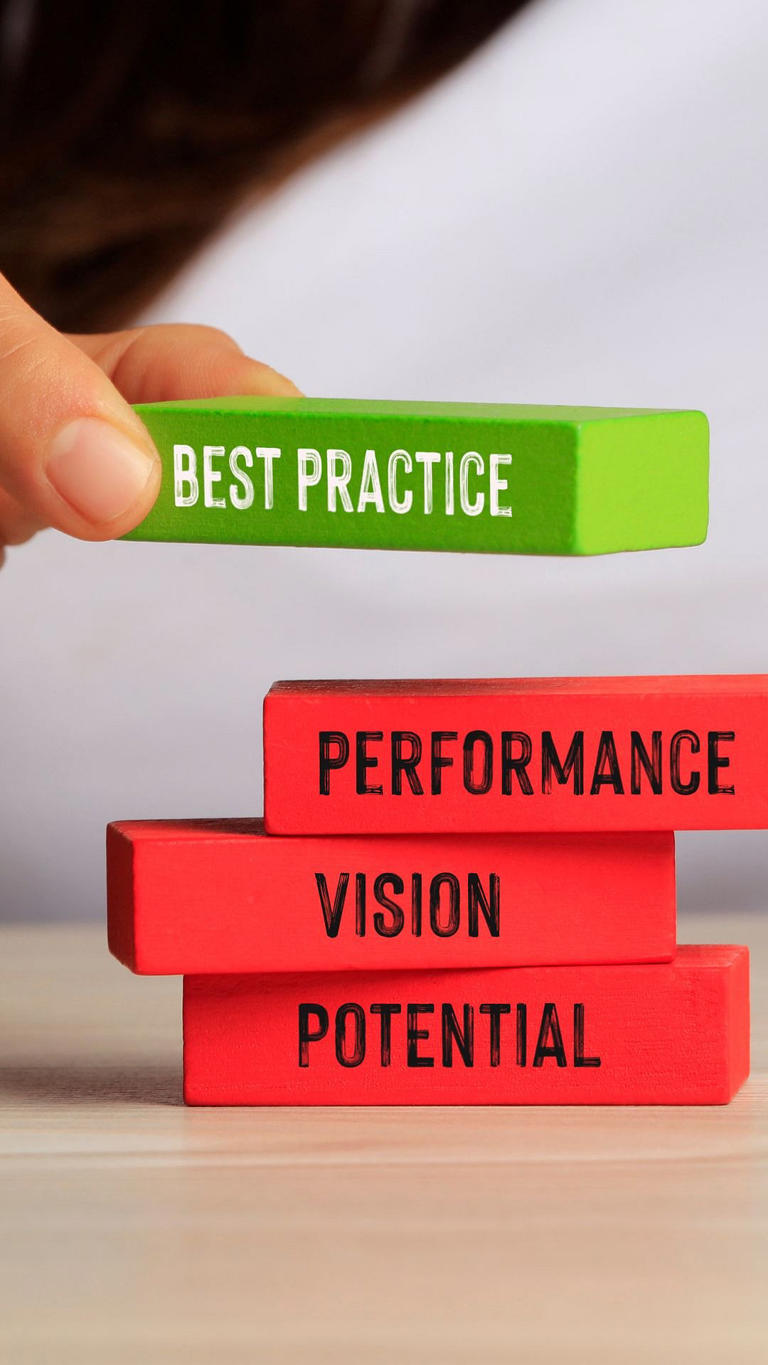 8 Essential Tips For Cracking JEE Advanced 2025 Exam