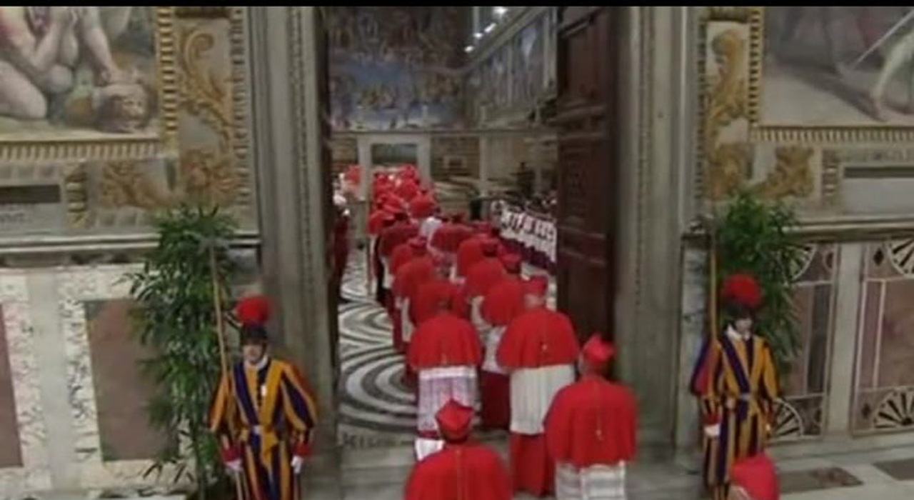 Cardinali e papabili: chi c'è in pole position per il soglio di Pietro