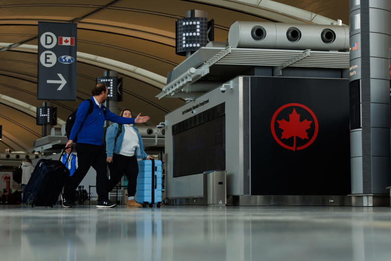 Police shooting at Toronto’s Pearson Airport sparks massive response ...