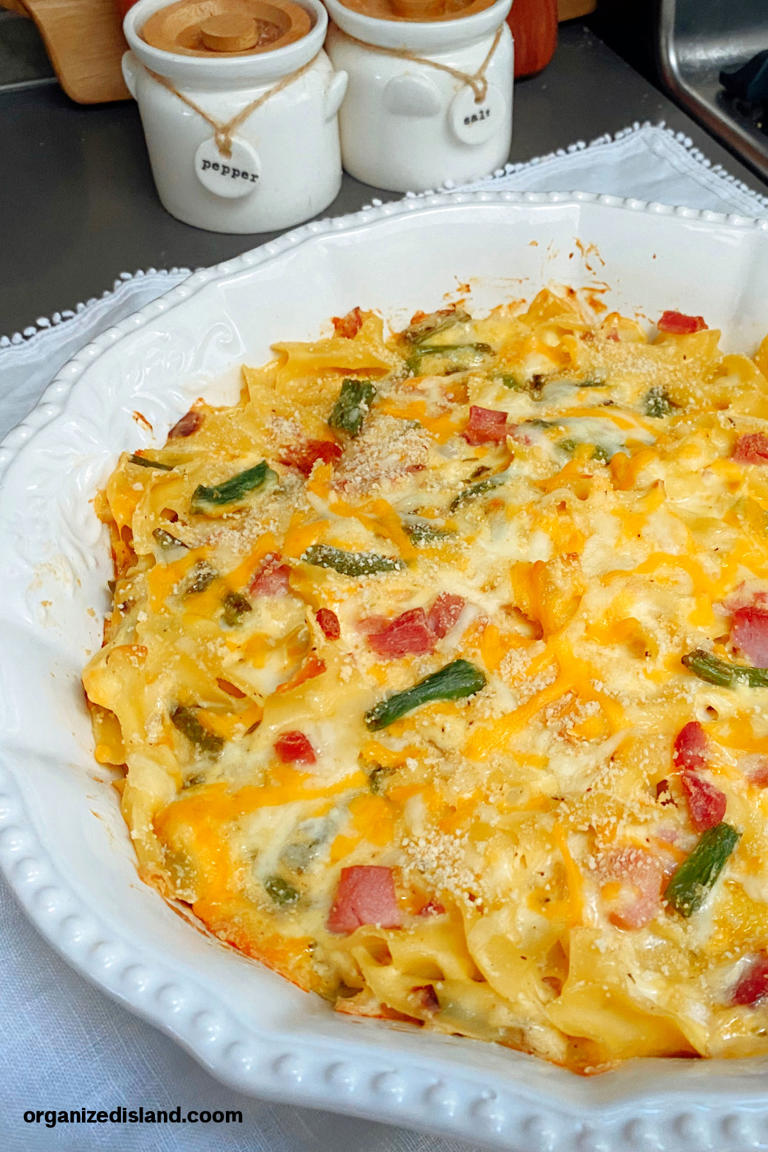 Ham casserole with noodles