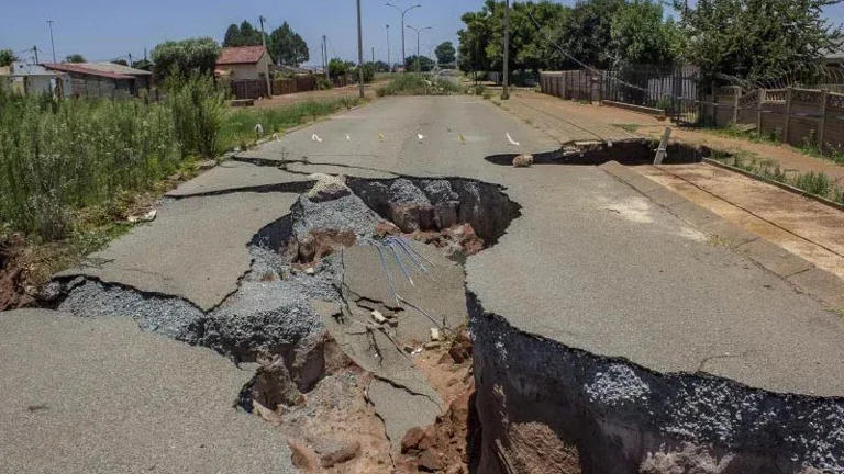 National declaration sought as Carletonville, Khutsong sinkholes ...