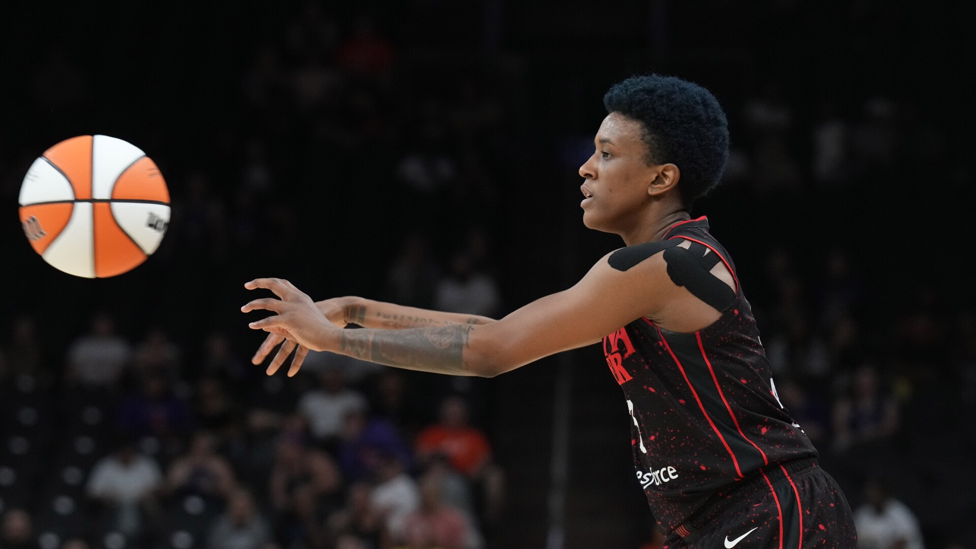 Los Angeles Sparks promote WNBA veteran Danielle Robinson to assistant ...