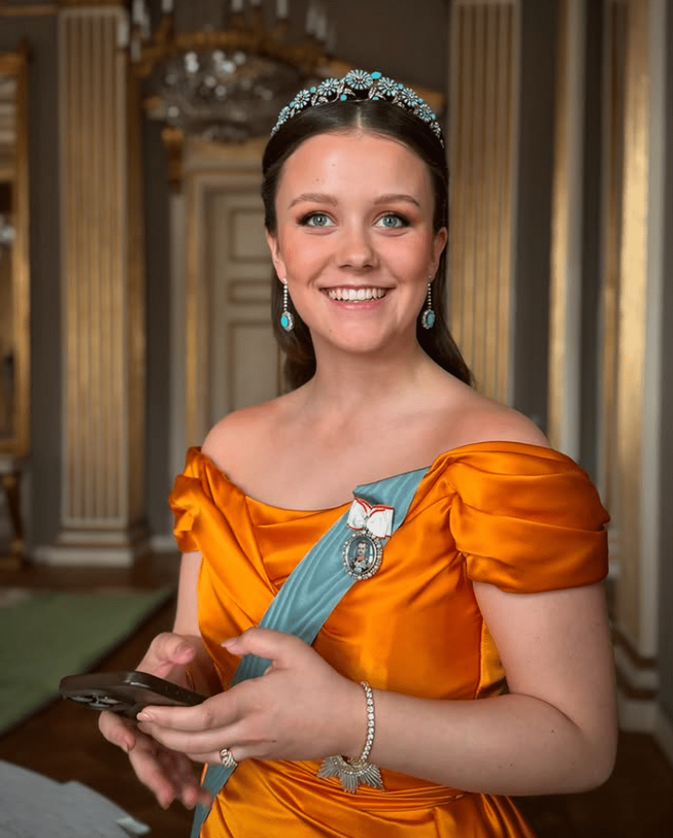 Queen Mary's daughter Princess Isabella hailed 'modern royal' after ...