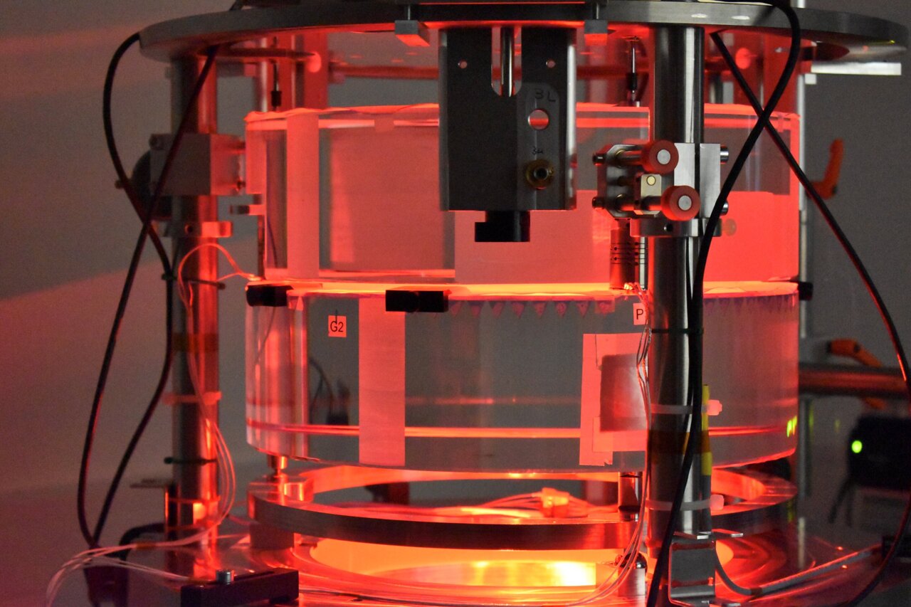 New solar instrument captures first high-resolution images at world's ...