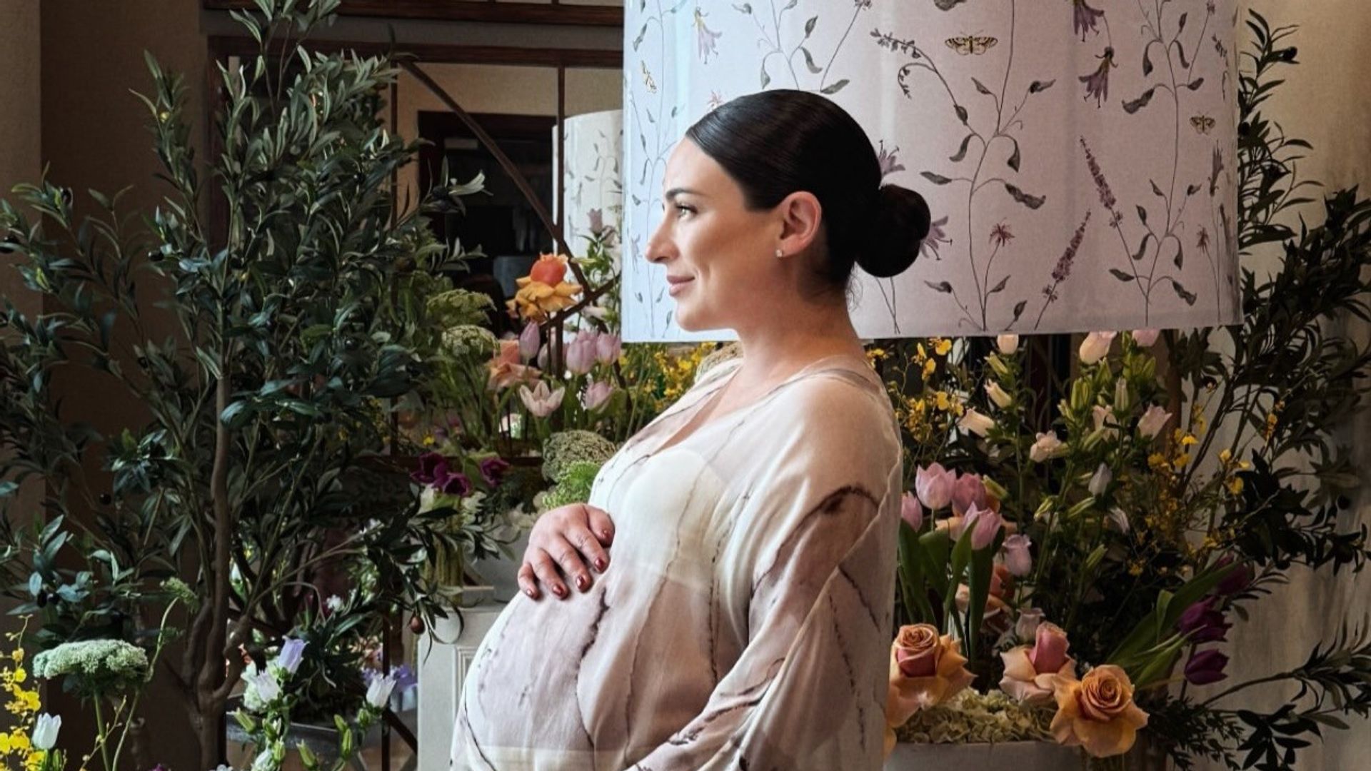 Ana Brenda Contreras anuncia el nacimiento de su hija Aria, con las ...