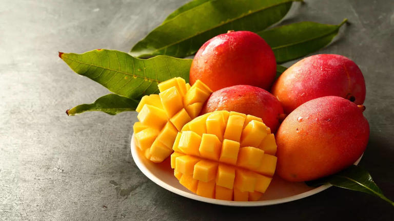 Fake Mango in Indian market: How to identify it at home and serious ...