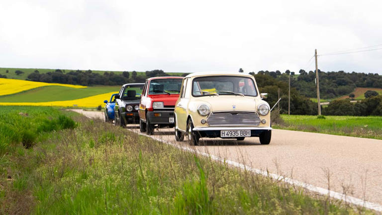 Prueba clásica: Authi Mini 1000, Renault 5, Volkswagen Golf GTI y Mazda ...