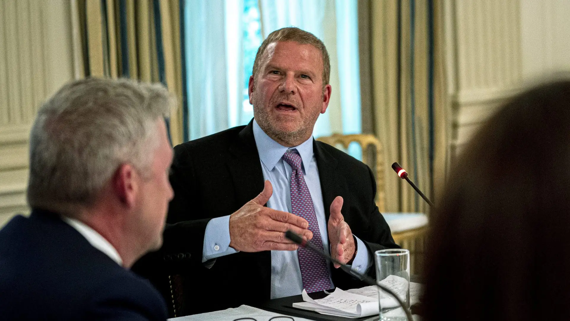 Rockets Owner Roasts Mavericks in Meeting With President Trump