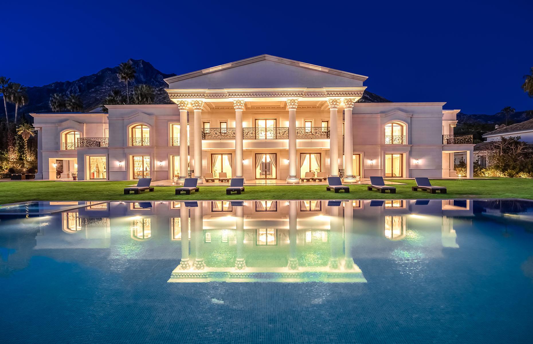 Motorhead mansions: 8 luxury homes built for car lovers