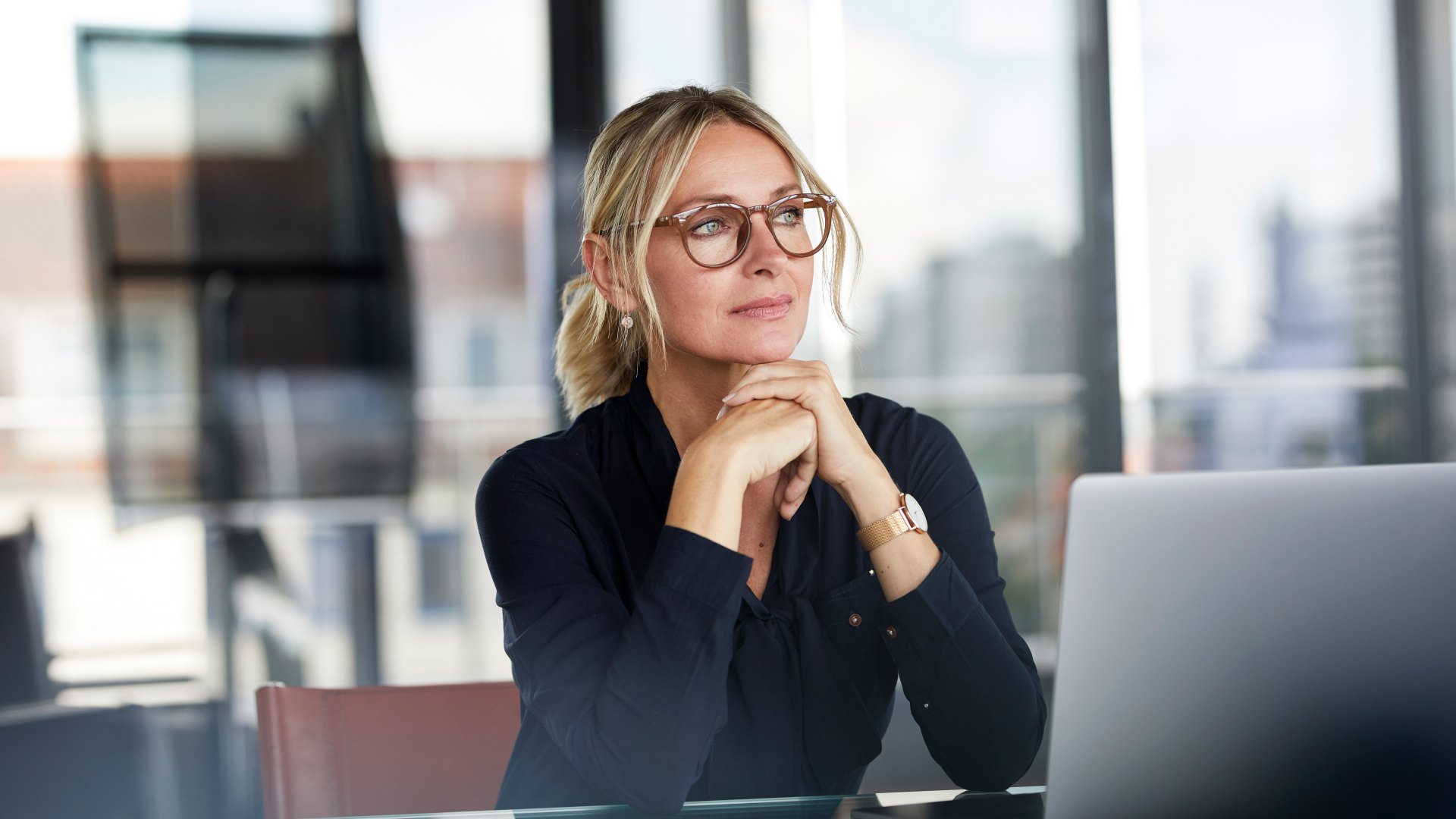13 Loose, CEO-Style Work Blouses That Are Fit for Women in Their 40s