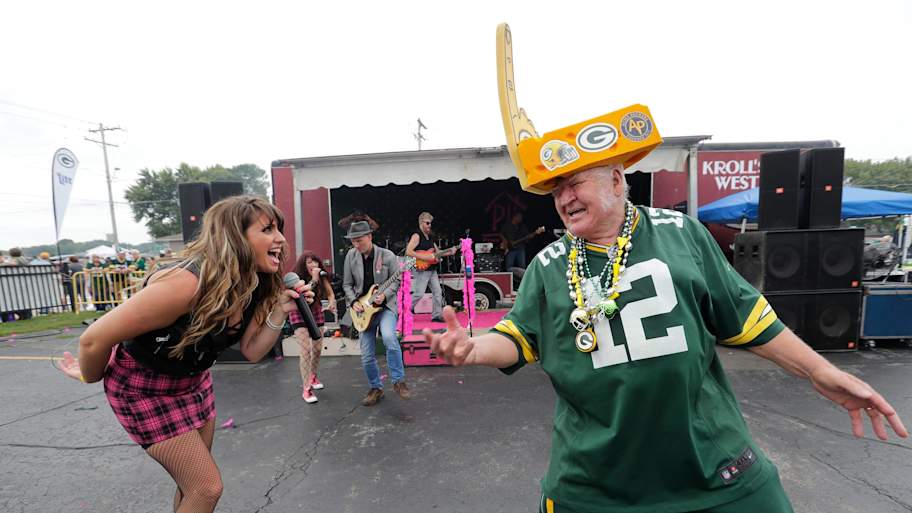 Green Bay Packers fans rent their driveways for the 2025 NFL Draft