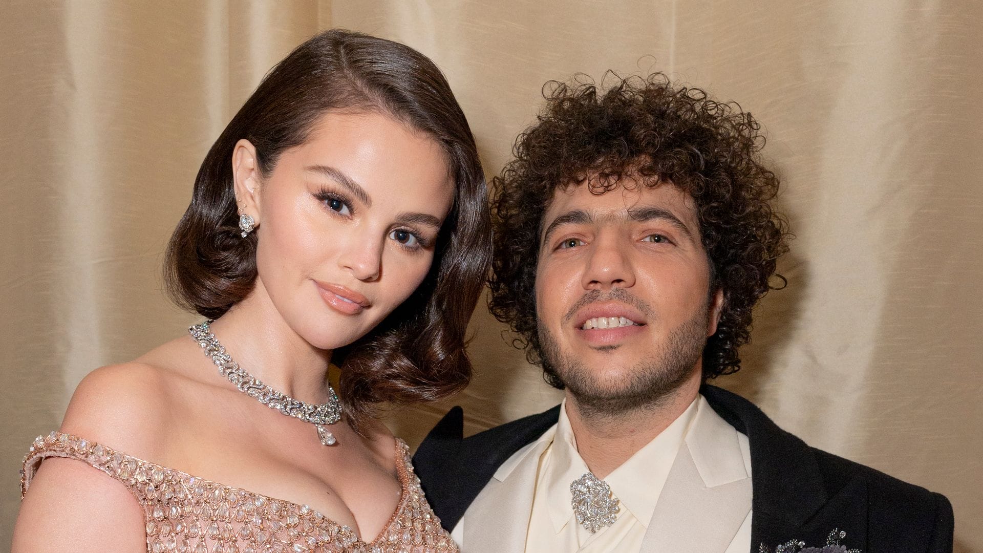 Benny Blanco's latest prom-themed gesture for Selena Gomez will make ...