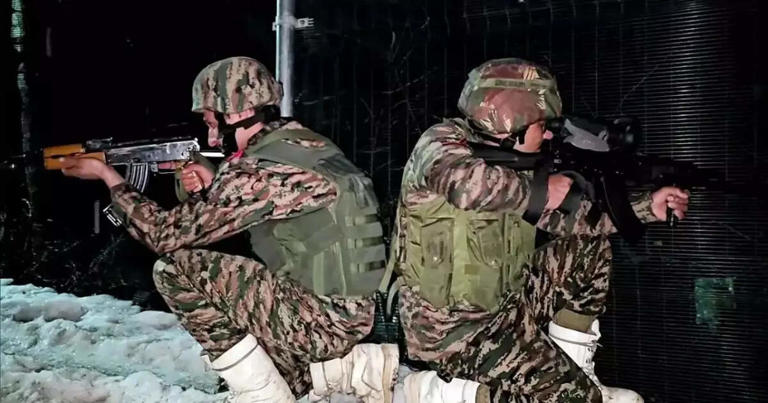 LOC पर पाकिस्तान और भारत आमने-सामने, जमकर गोलीबारी, आर्मी चीफ द्विवेदी ...