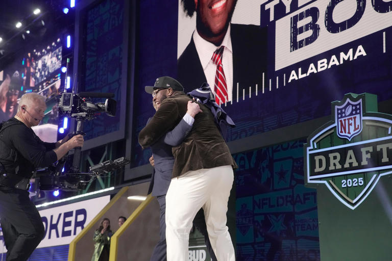 1st-Round Grades: NFL experts bash Cowboys' selection of G Tyler Booker