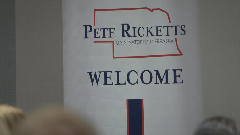 Sen. Pete Ricketts hosts town hall meeting in Kearney