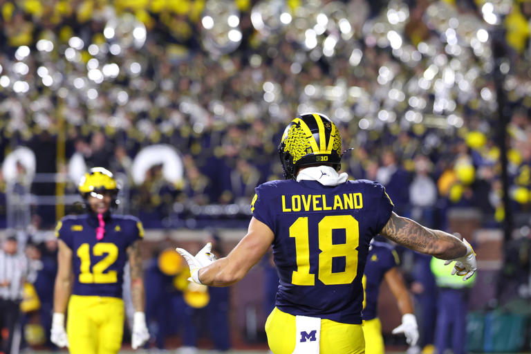 'Favorite pick': Experts and fans react to Chicago Bears surprising ...