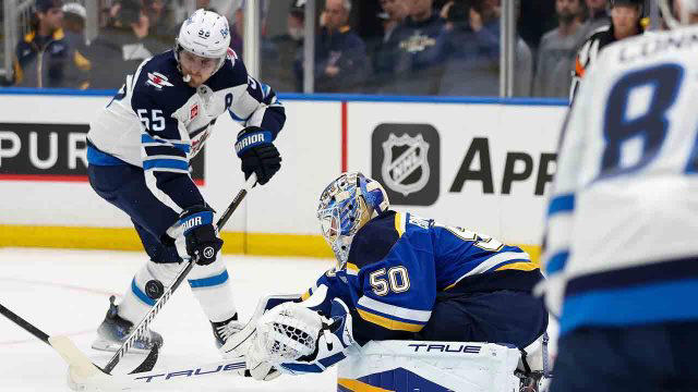 Maple Leafs win in OT again, take 3-0 lead over Senators