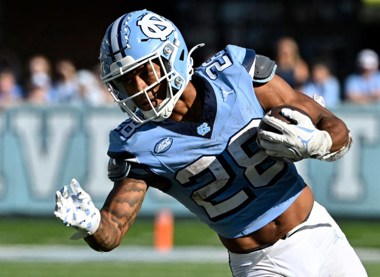 Live Draft Grades: Chargers select Omarion Hampton