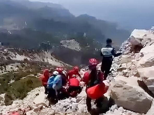 Brit tourist, 22, plunges to death in horror paragliding crash after ...