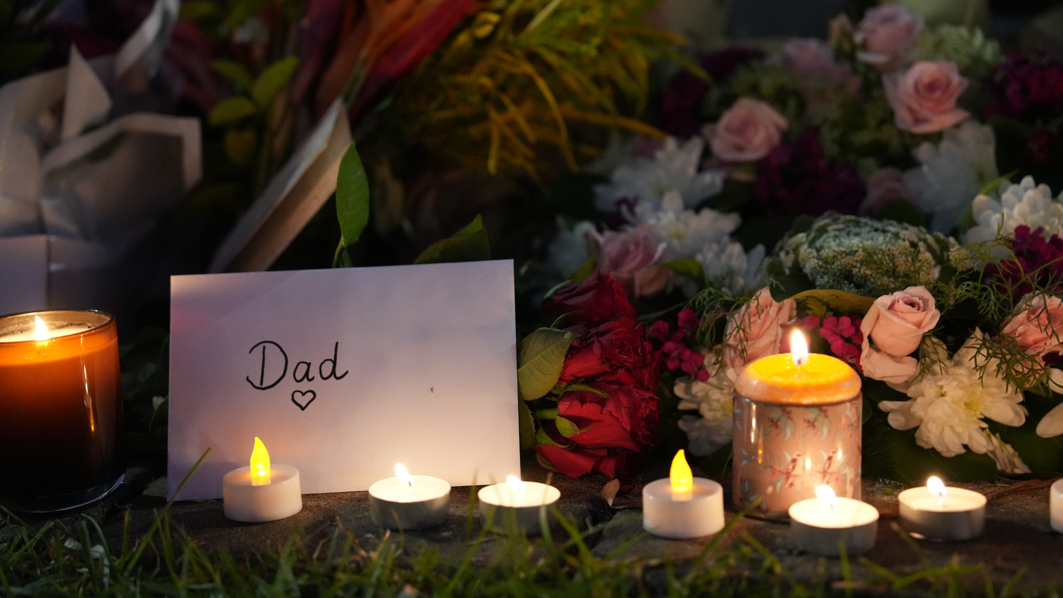 Darwin community pays tribute to Linford Feick after supermarket stabbing