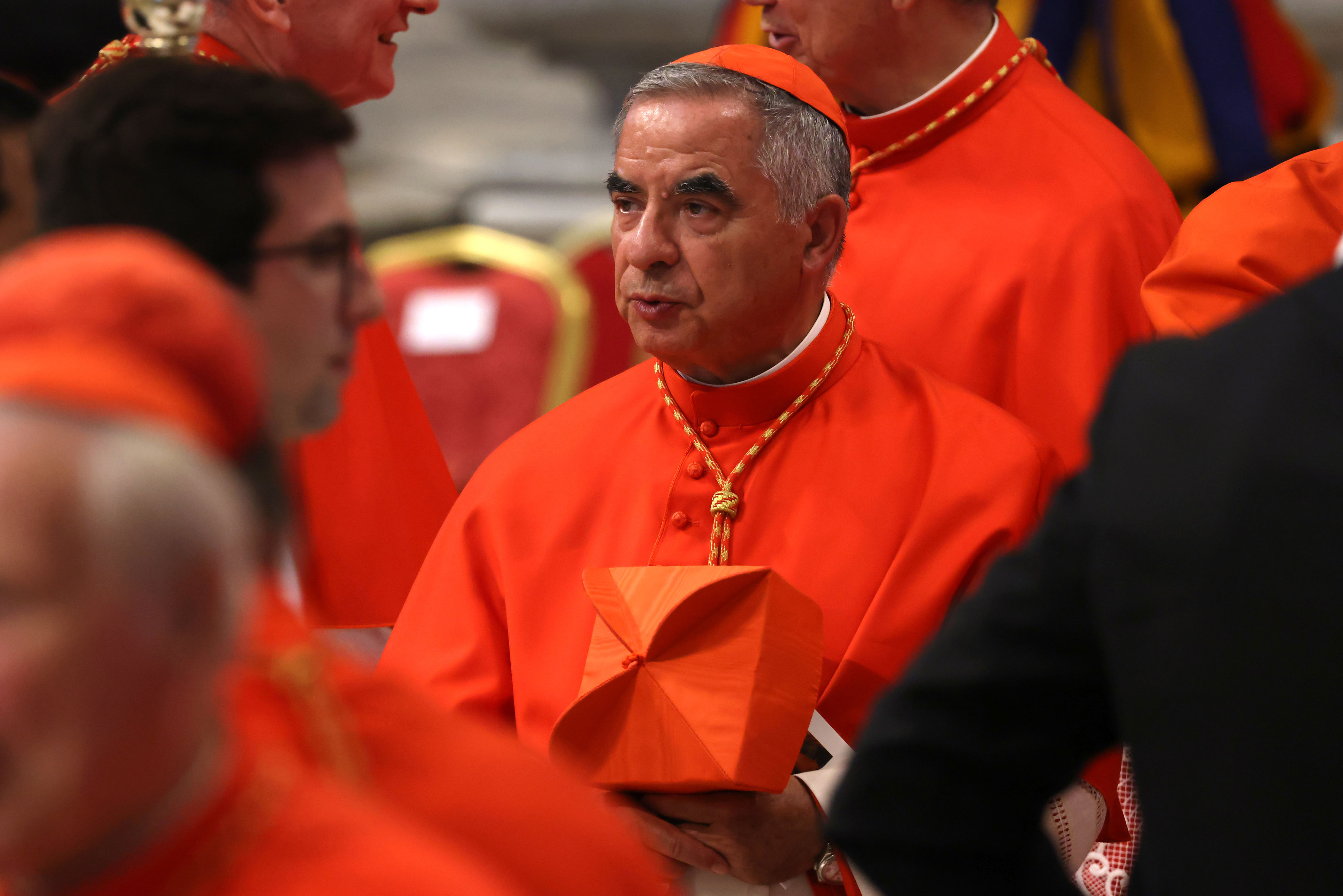 Convicted Cardinal Giovanni Angelo Becciu pulls out of the conclave to ...