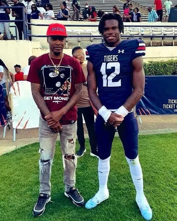 Who is Travis Hunter Sr.? The proud father who made a courtroom journey ...