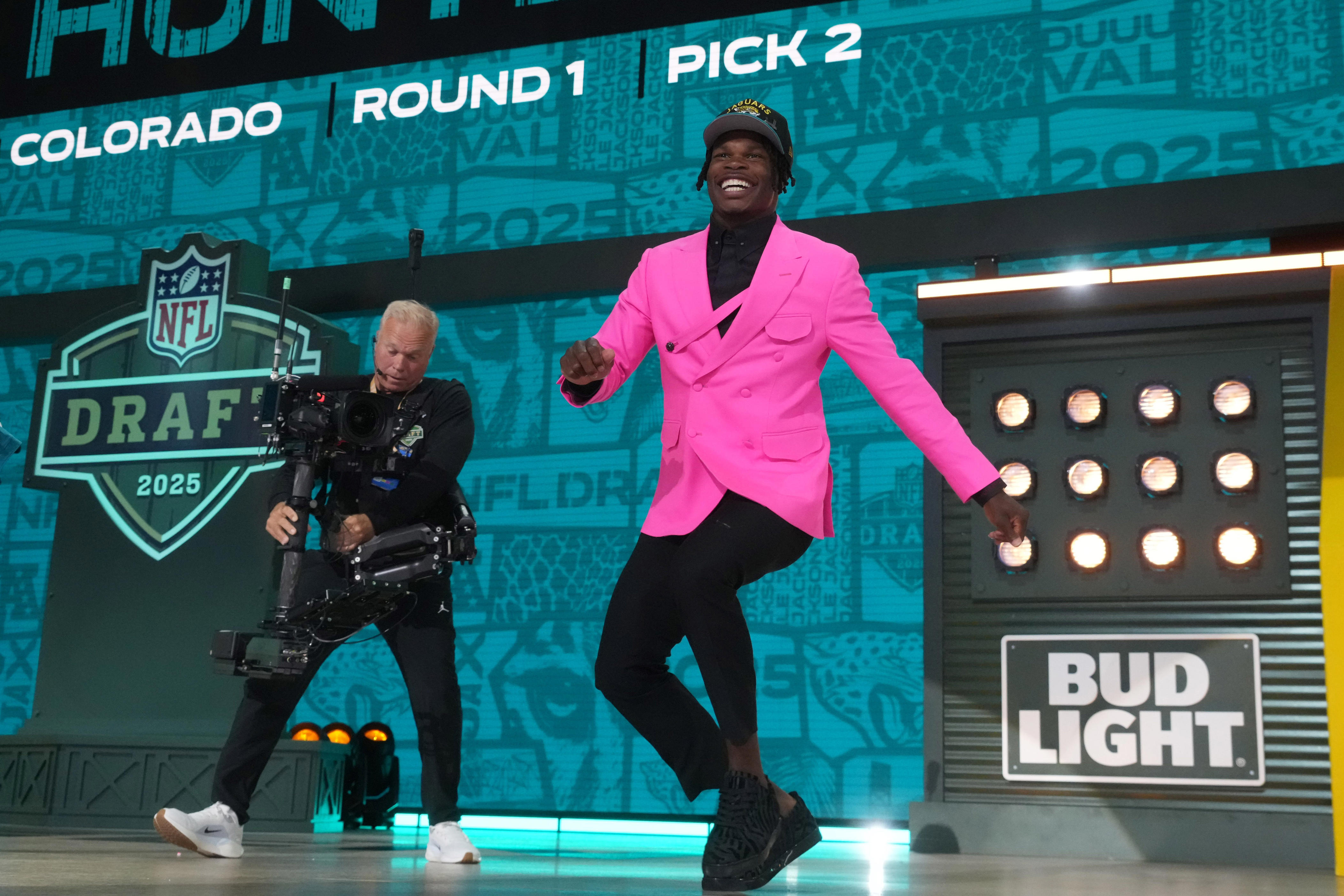 Which Alabama football great was Travis Hunter compared to at NFL draft?