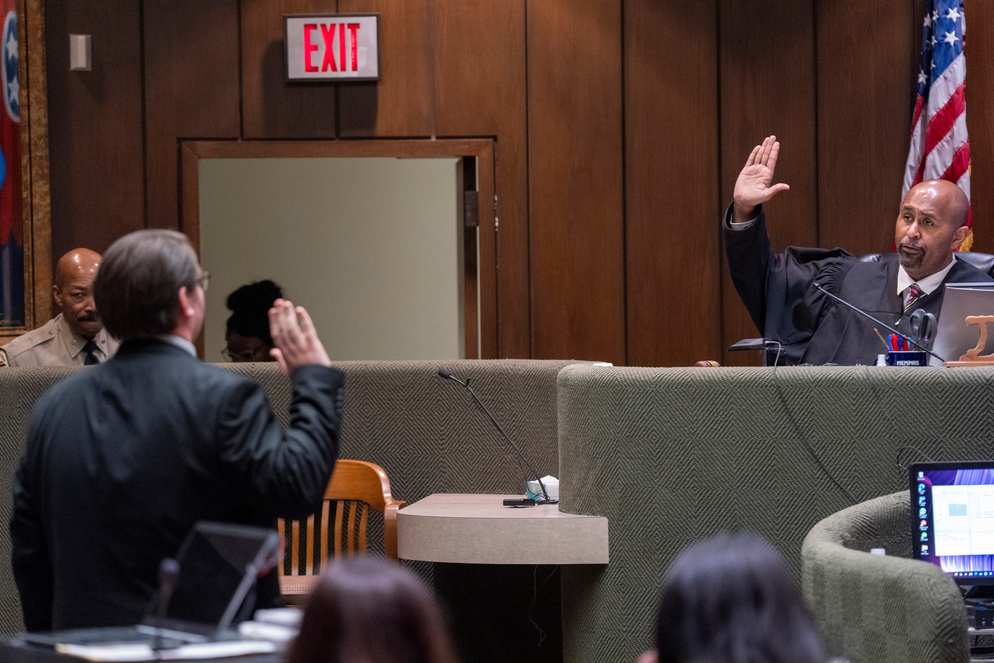 Tyre Nichols trial: Day 4 resumes with more witnesses called for ex ...