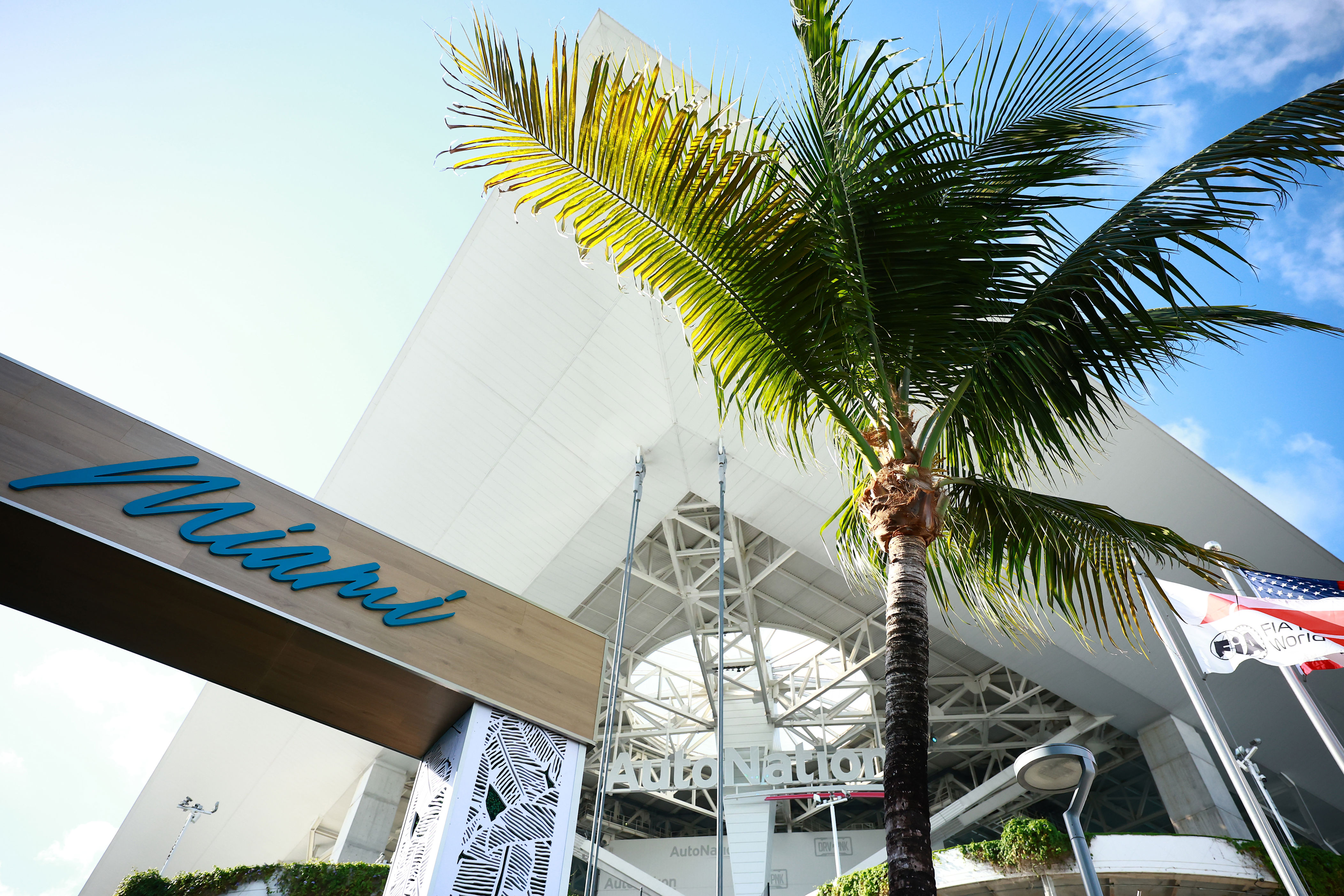 F1 Miami Grand Prix 2025 returns to Hard Rock Stadium: See the road ...