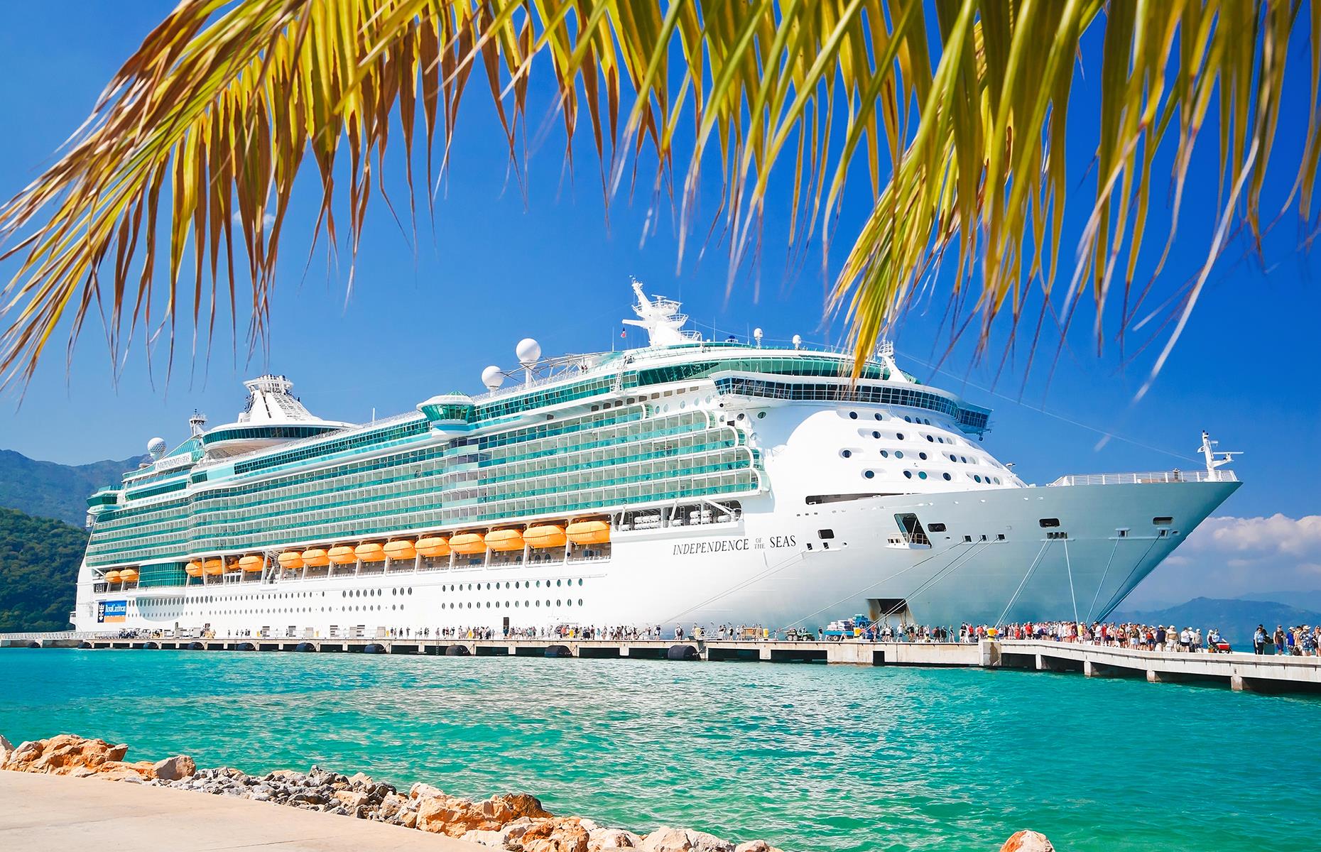 19 amazing facts about cruise ships past and present
