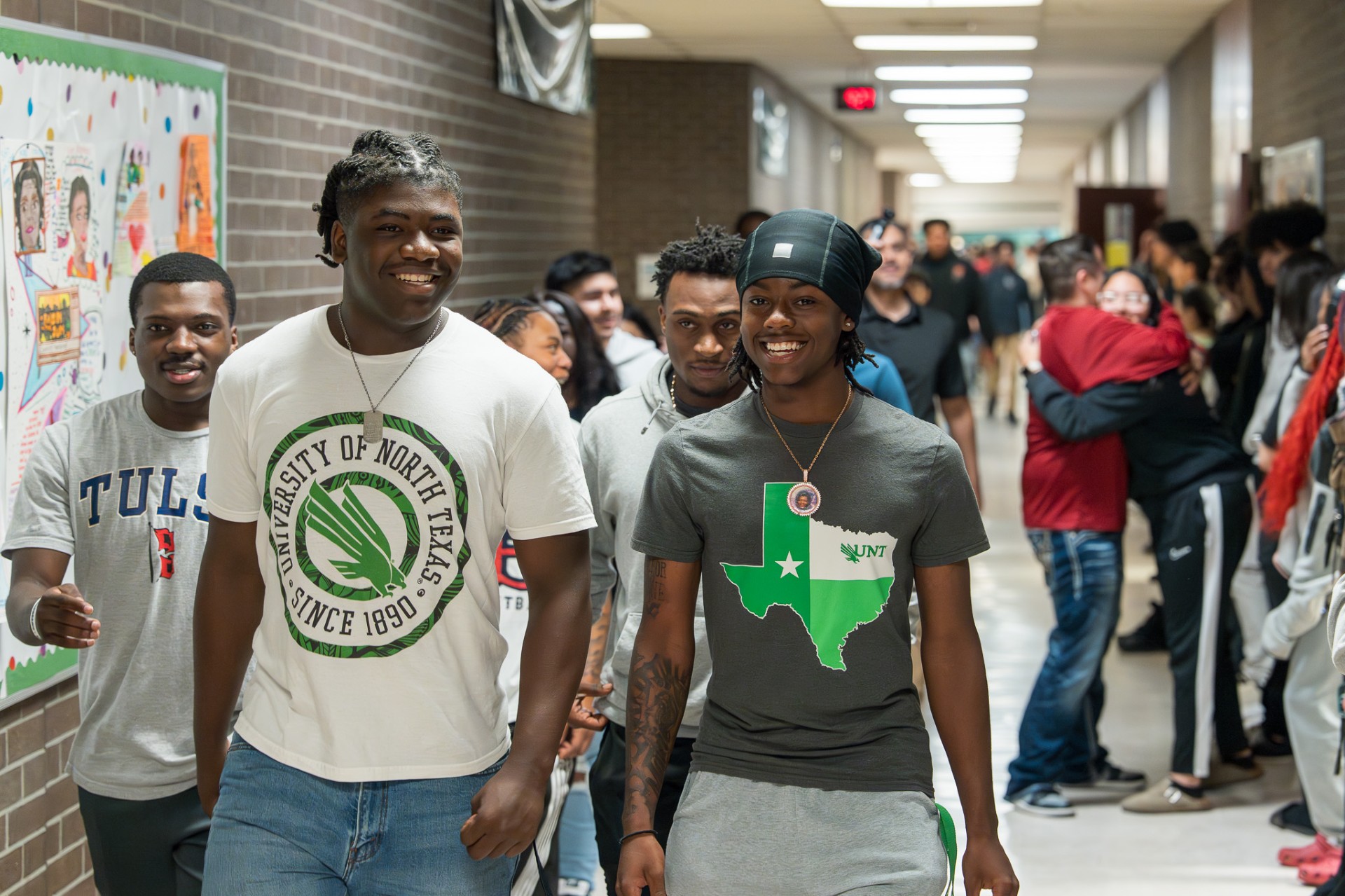 Longview High School honors seniors at first-ever Lobo decision day