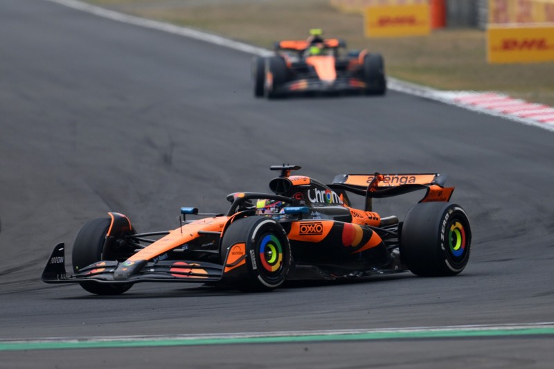 Norris: Piastri besser darin, sich auf 2025er-McLaren-DNA einzustellen