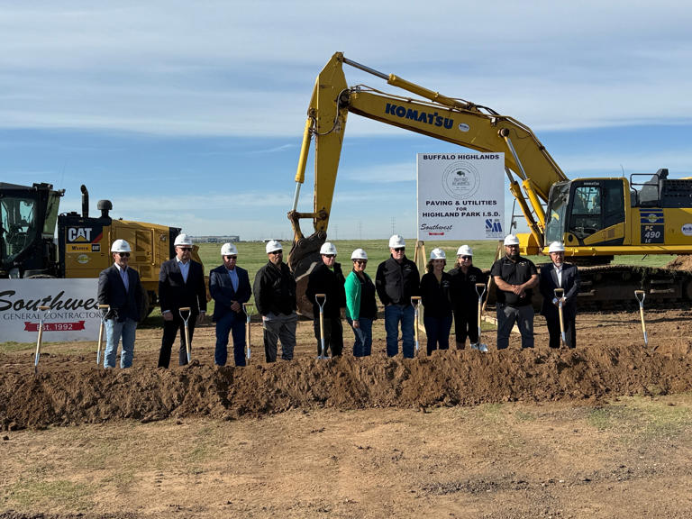 Highland Park ISD hosts groundbreaking for new development facilities
