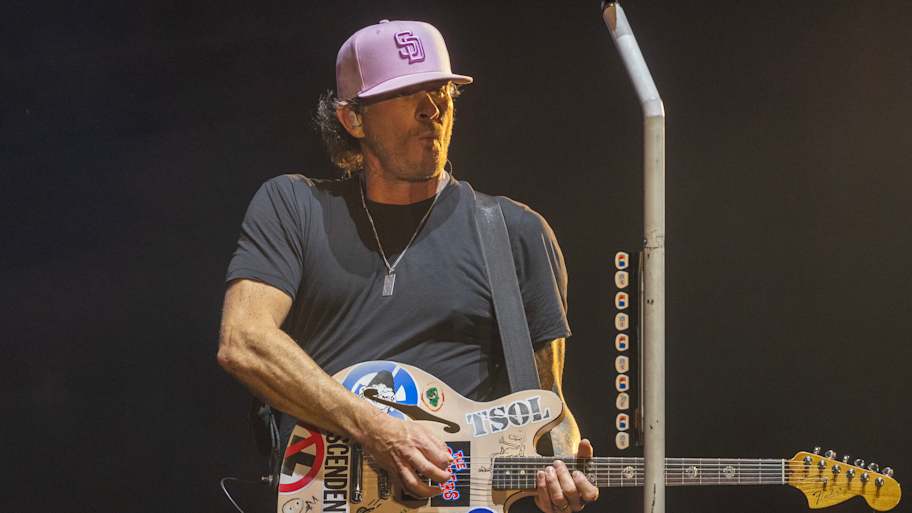 Which emo song is your MLB fandom? Yankees, Red Sox and other fans weigh in