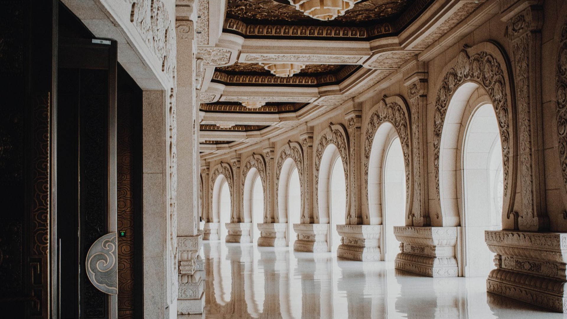 Les 20 plus grands palais du monde