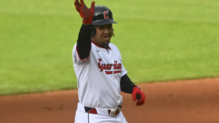 Guardians' Jose Ramirez becomes first MLB third baseman ever to reach ...